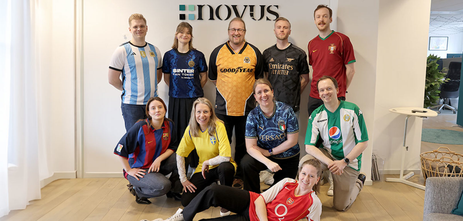 Fotbollströjor för Barncancerfonden - Novus